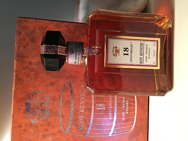 法國 SCOT KENNETH -Rare premium whisky 18 Anniversary :::P9品酒網:::