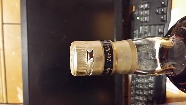 Convalmore 28 yo 1977/2005 57.9%, OB/.Bowmore 25 yo 43% OB/Lagavulin 30 ...