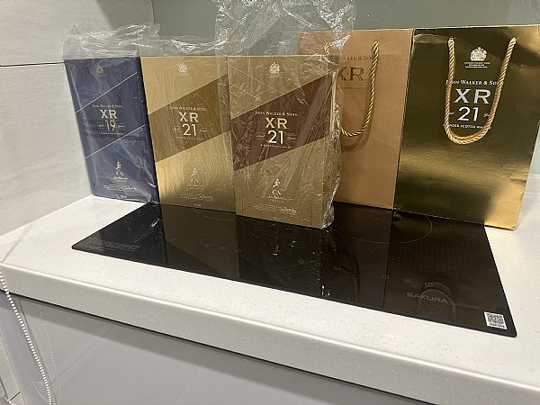XR19 + XR21 + XR21 ～ 限18歲以上本人交流 :::P9品酒網:::
